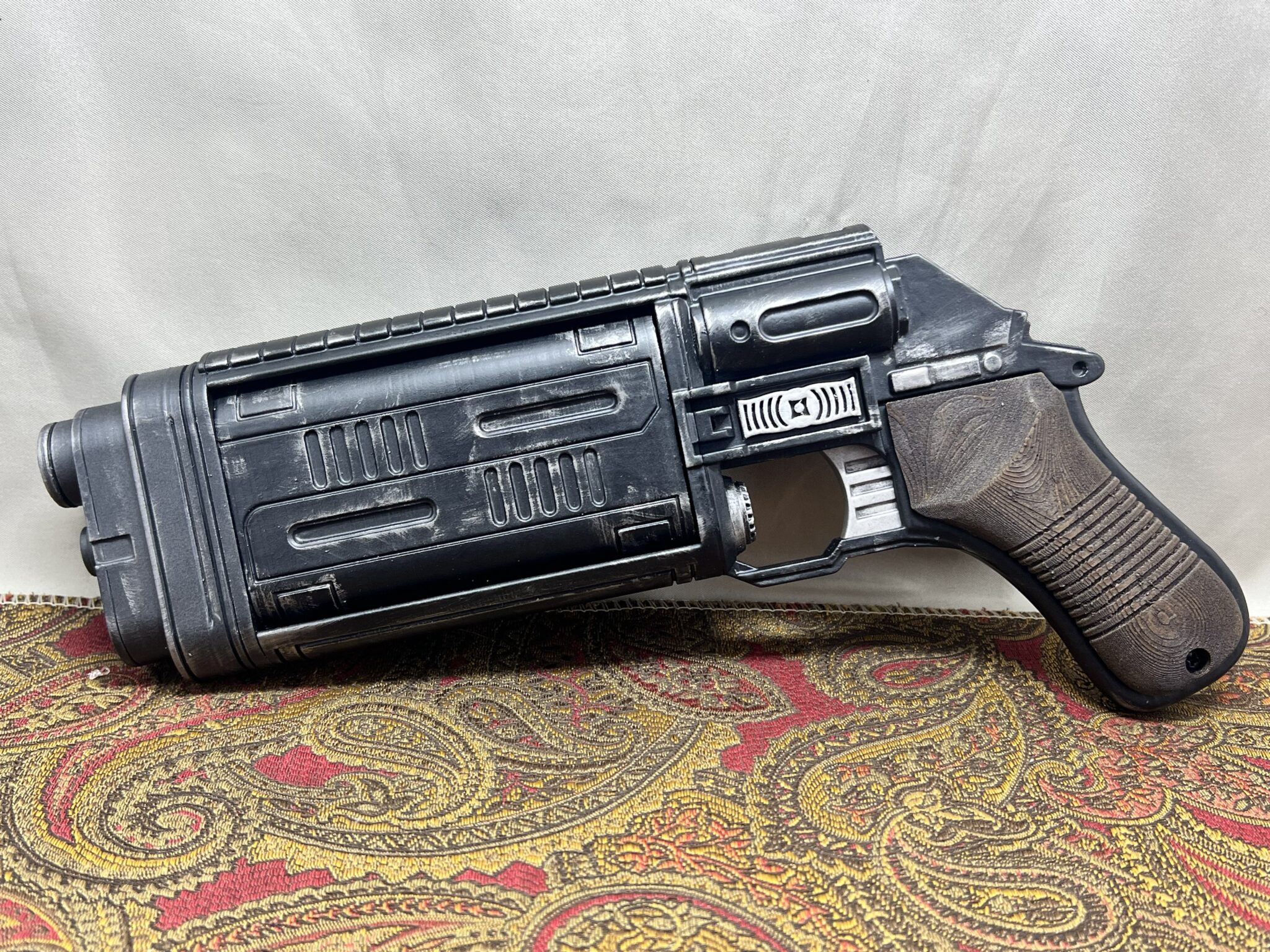 Cassian Andor Blaster Replica – Bryar MW-20 Prop Gun