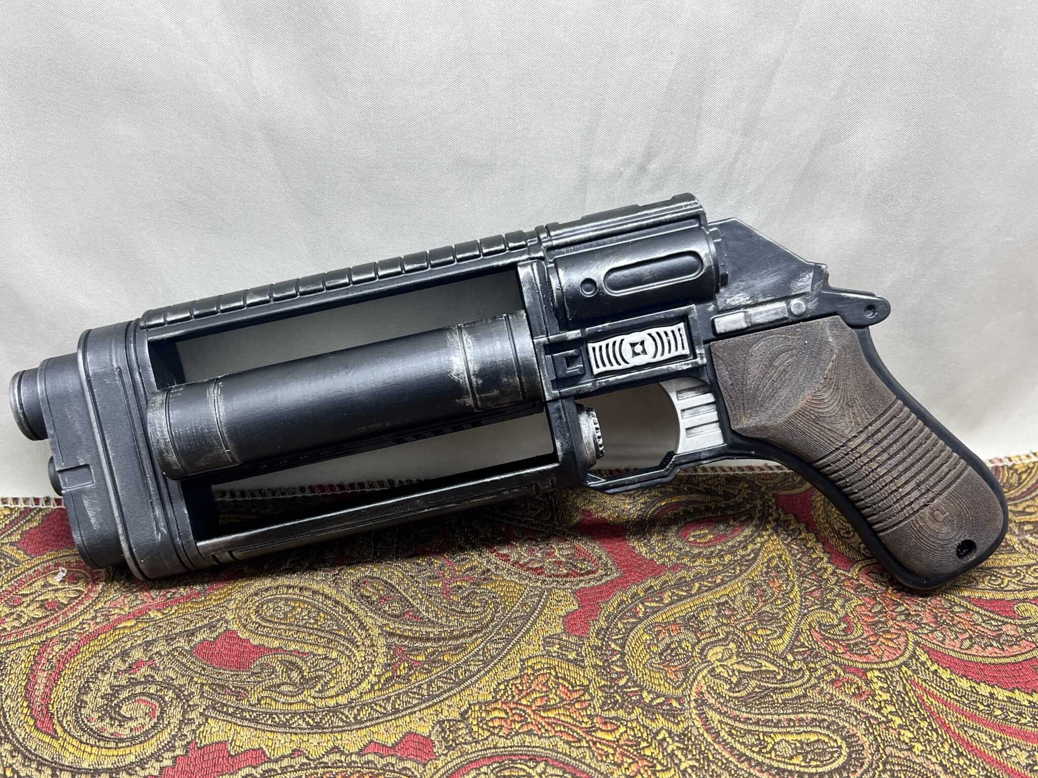 Cassian Andor Blaster Replica – Bryar MW-20 Prop Gun