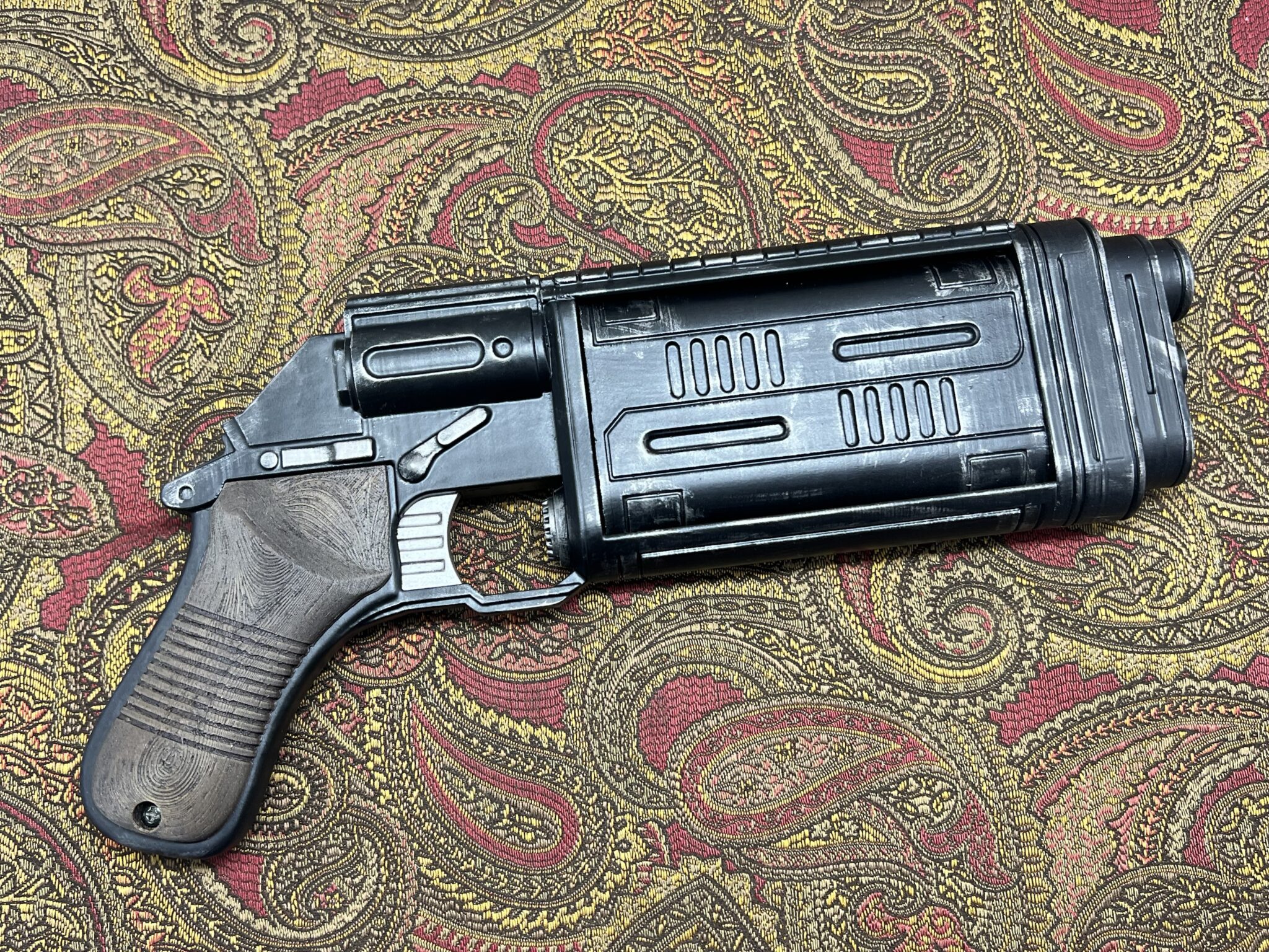 Cassian Andor Blaster Replica – Bryar MW-20 Prop Gun