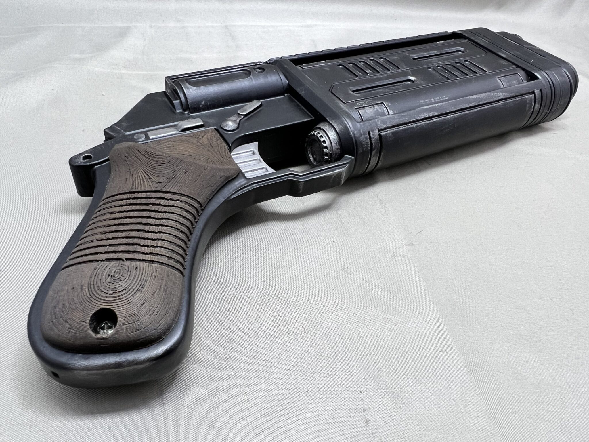 Cassian Andor Blaster Replica – Bryar MW-20 Prop Gun