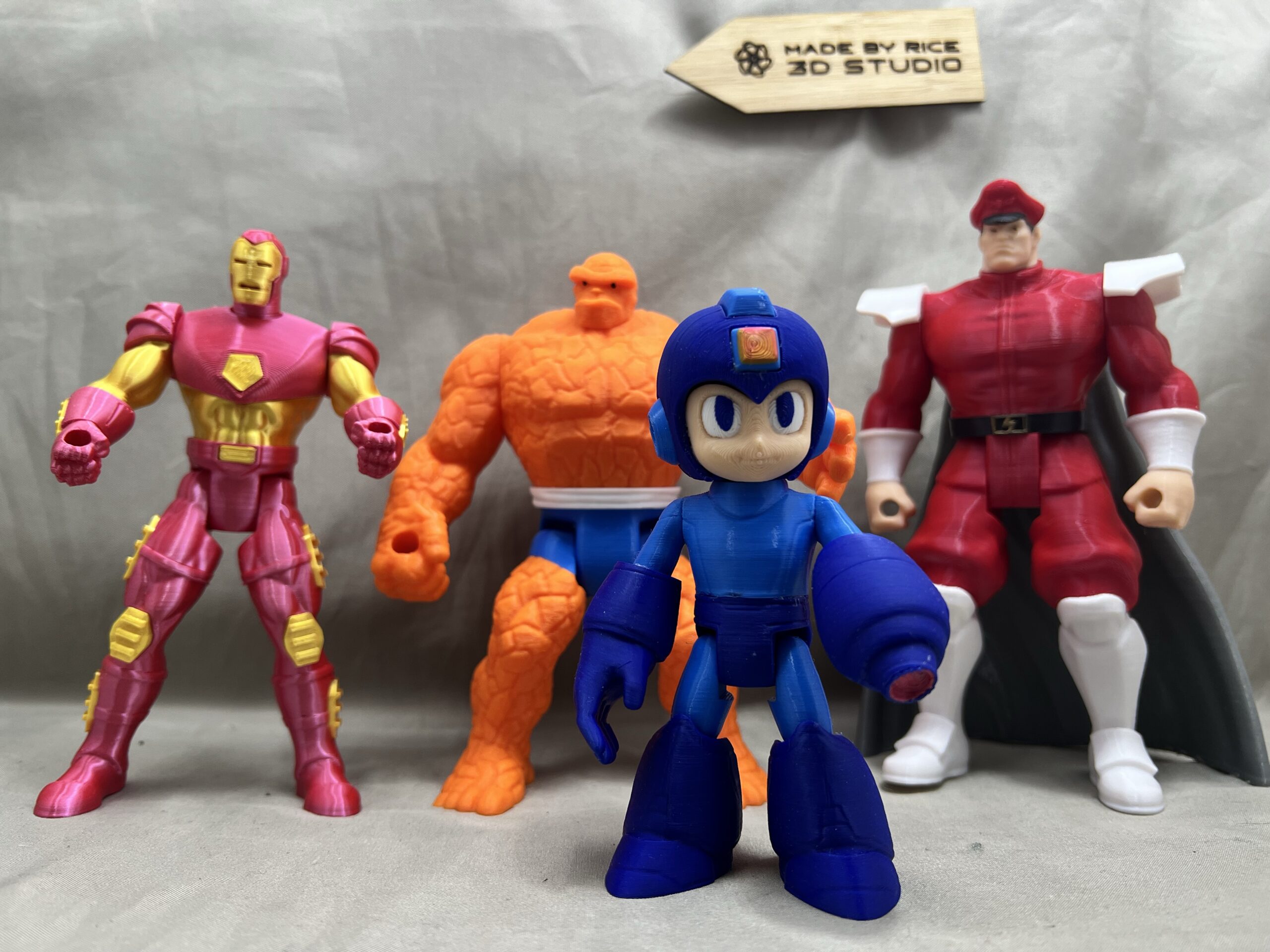 Retro Figures - Made by Rice 3D Studio